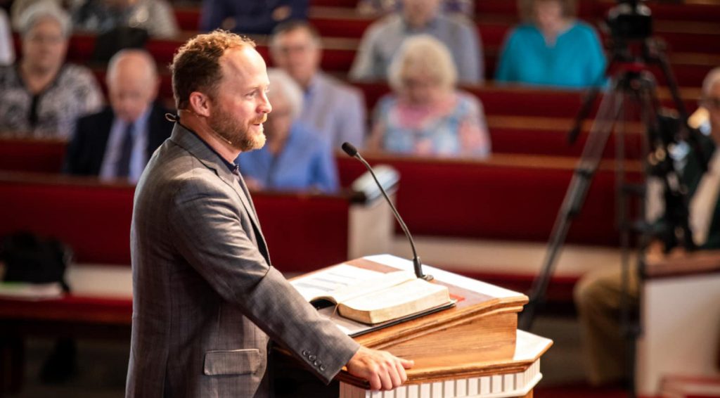 Fort Worth pastor’s official bio included an apparent lie, and no one ...