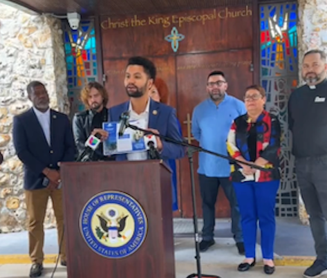 Pastors and politicians slam DeSantis for luring immigrants from a ...