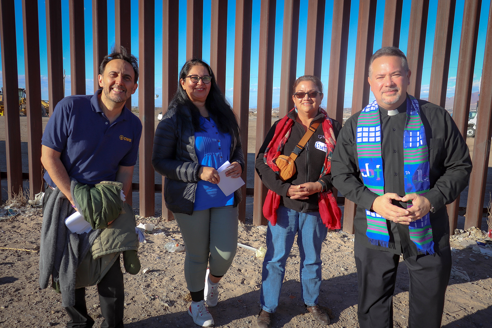 Ecumenical group gathers at border wall to share Communion and ...