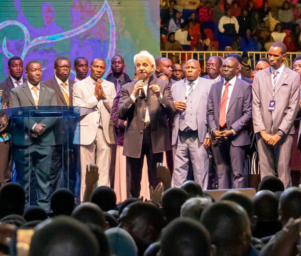 Benny Hinn goes to Africa, but can faith healing build roads and ...