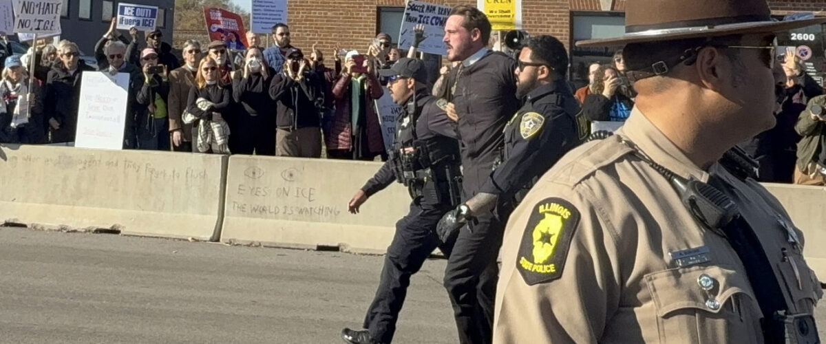 Clergy are essential to resistance against ICE, Chicago pastor says ...
